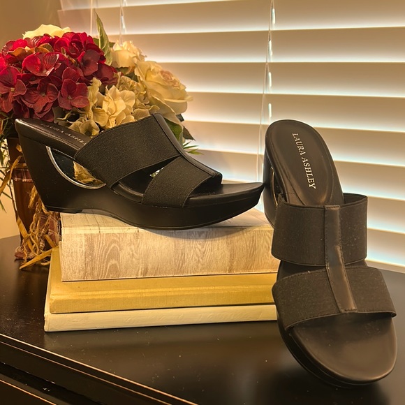 Laura Ashley | Shoes | Laura Ashley Black Dress Sandals | Poshmark